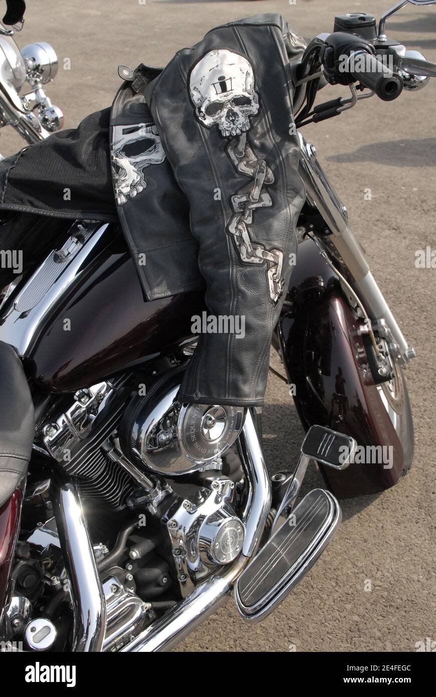 Syria road ride group hi-res stock photography and images - Alamy