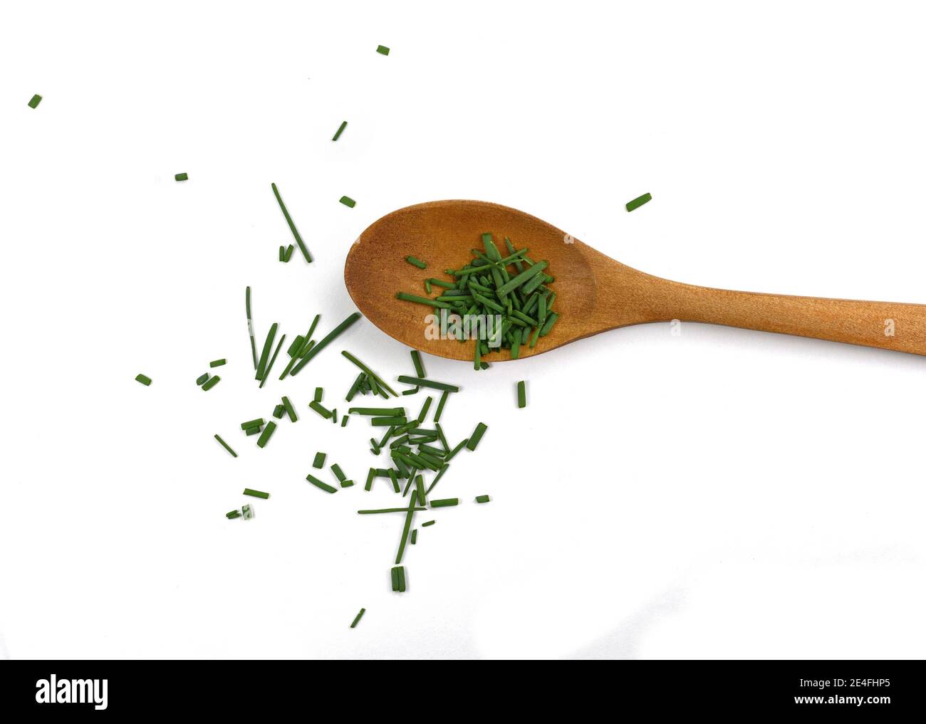 Chopped chives isolated. Fresh green chopped chives isolated on white ...