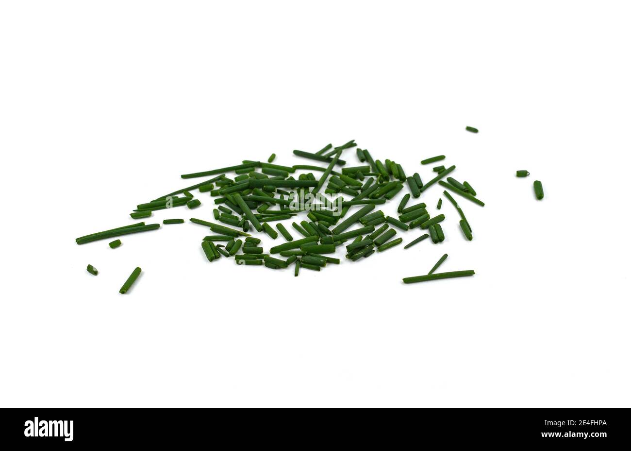Chopped chives isolated. Fresh green chopped chives isolated on white ...
