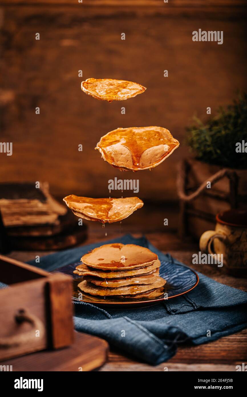 Flying pancake hi-res stock photography and images - Alamy