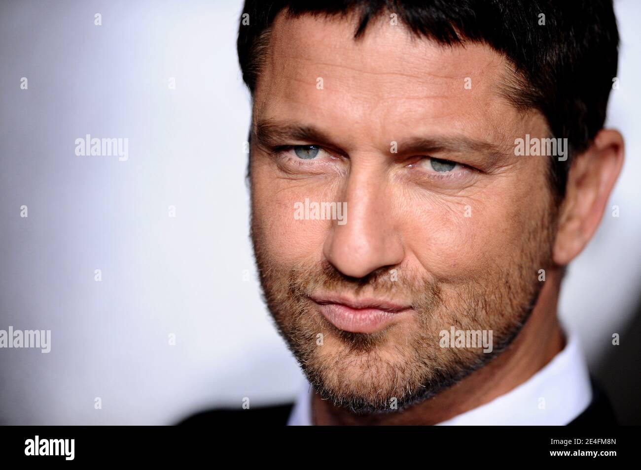 Gerard Butler arriving for the premiere of 'Law Abiding Citizen' held ...