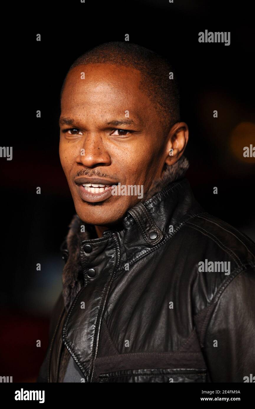Jamie Foxx arriving for the premiere of 'Law Abiding Citizen' held at ...