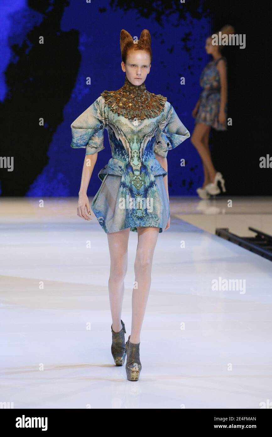 Alexander mcqueen 2009 spring hi-res stock photography and images - Alamy
