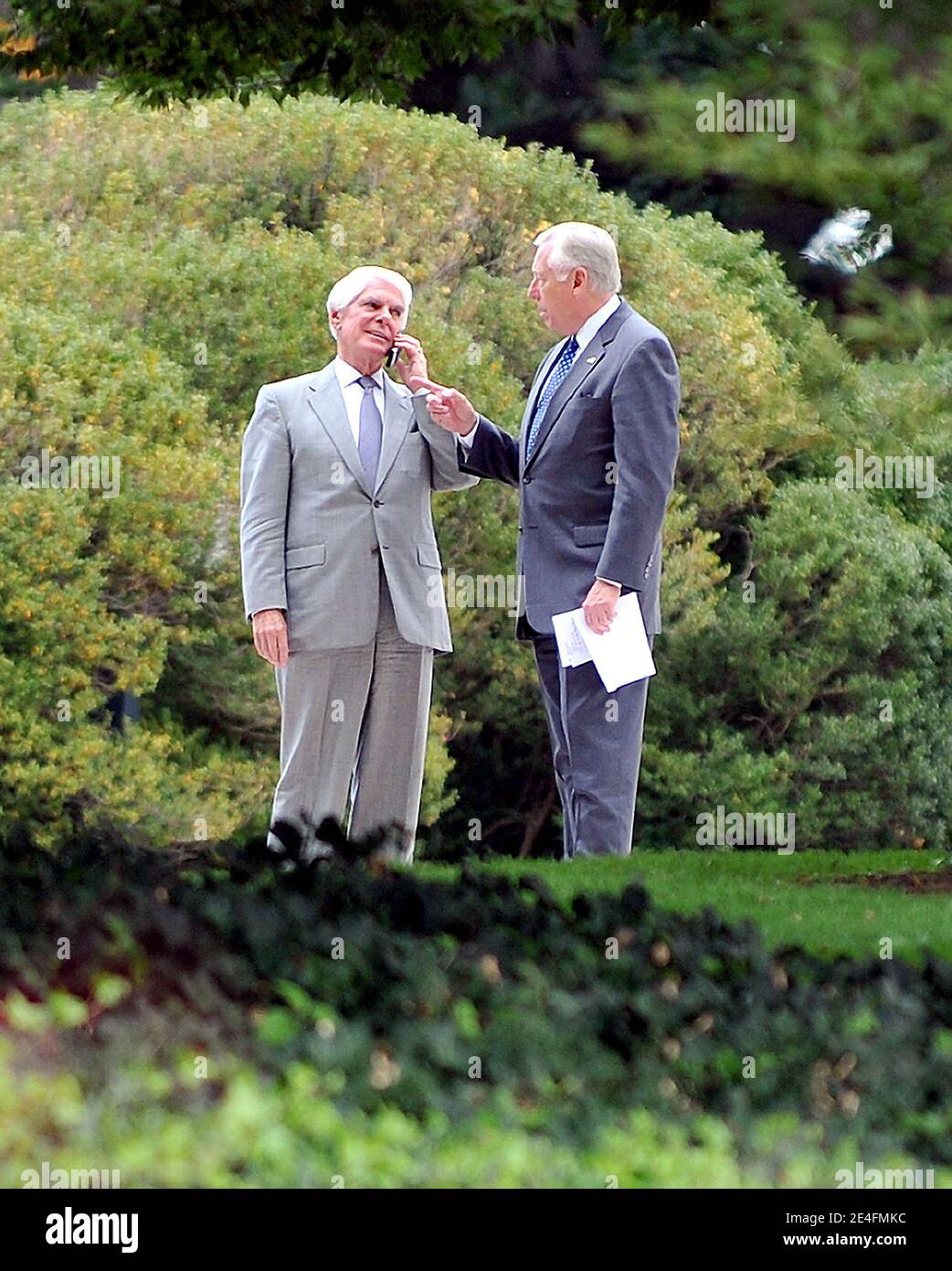 Representative Jerry Lewis (R-CA), left, and House Majority Leader ...