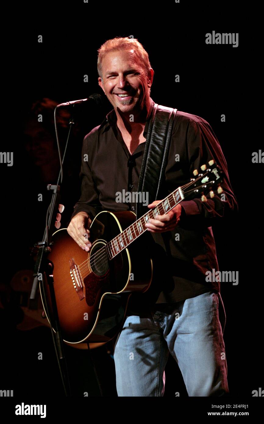 Kevin Costner American Actor In High Resolution Stock Photography and ...