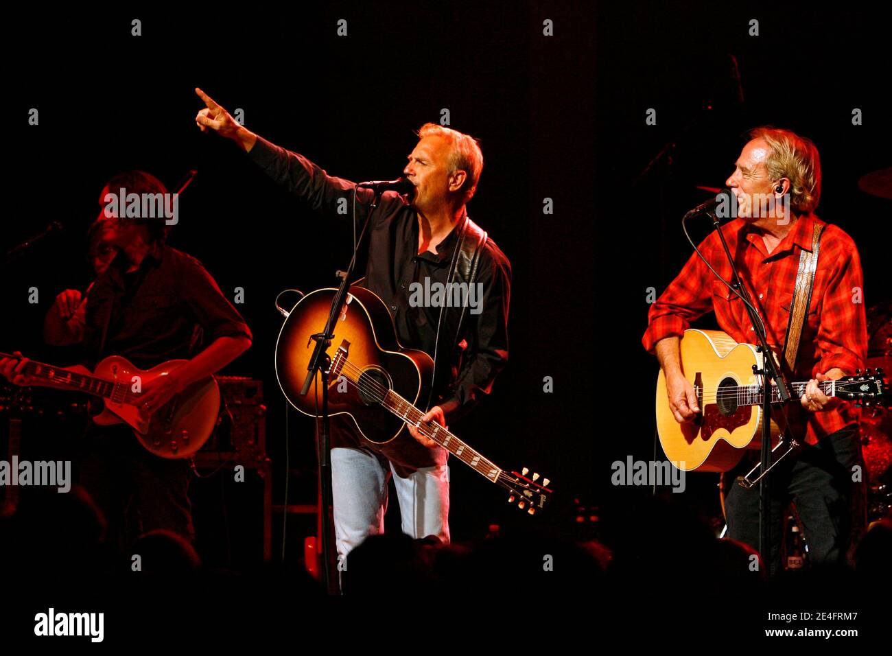 Kevin costner american actor in hi-res stock photography and images - Alamy