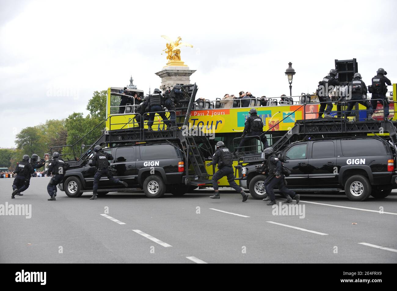 Members of the GIGN (Intervention Group of the National Gendarmerie ...
