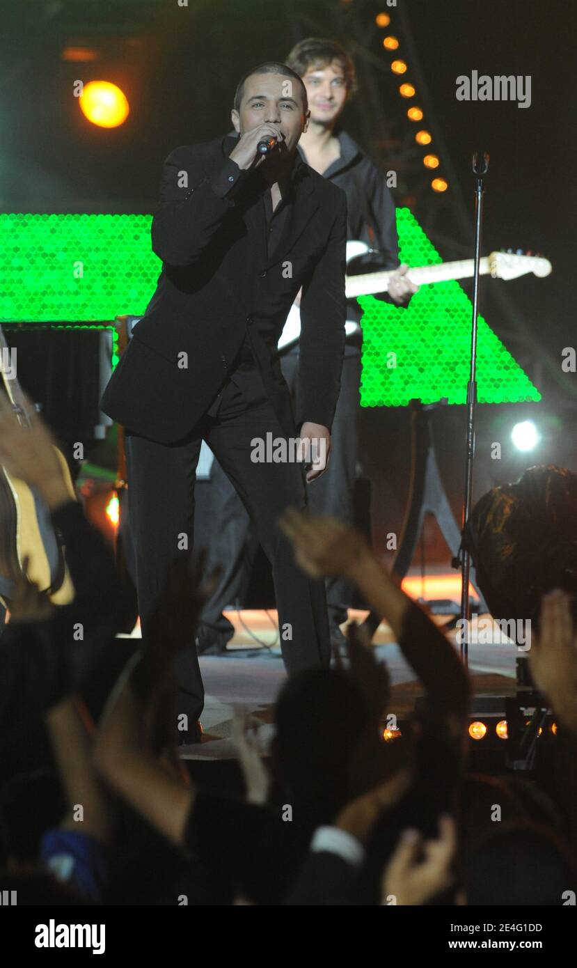 Faudel singer hi-res stock photography and images - Alamy