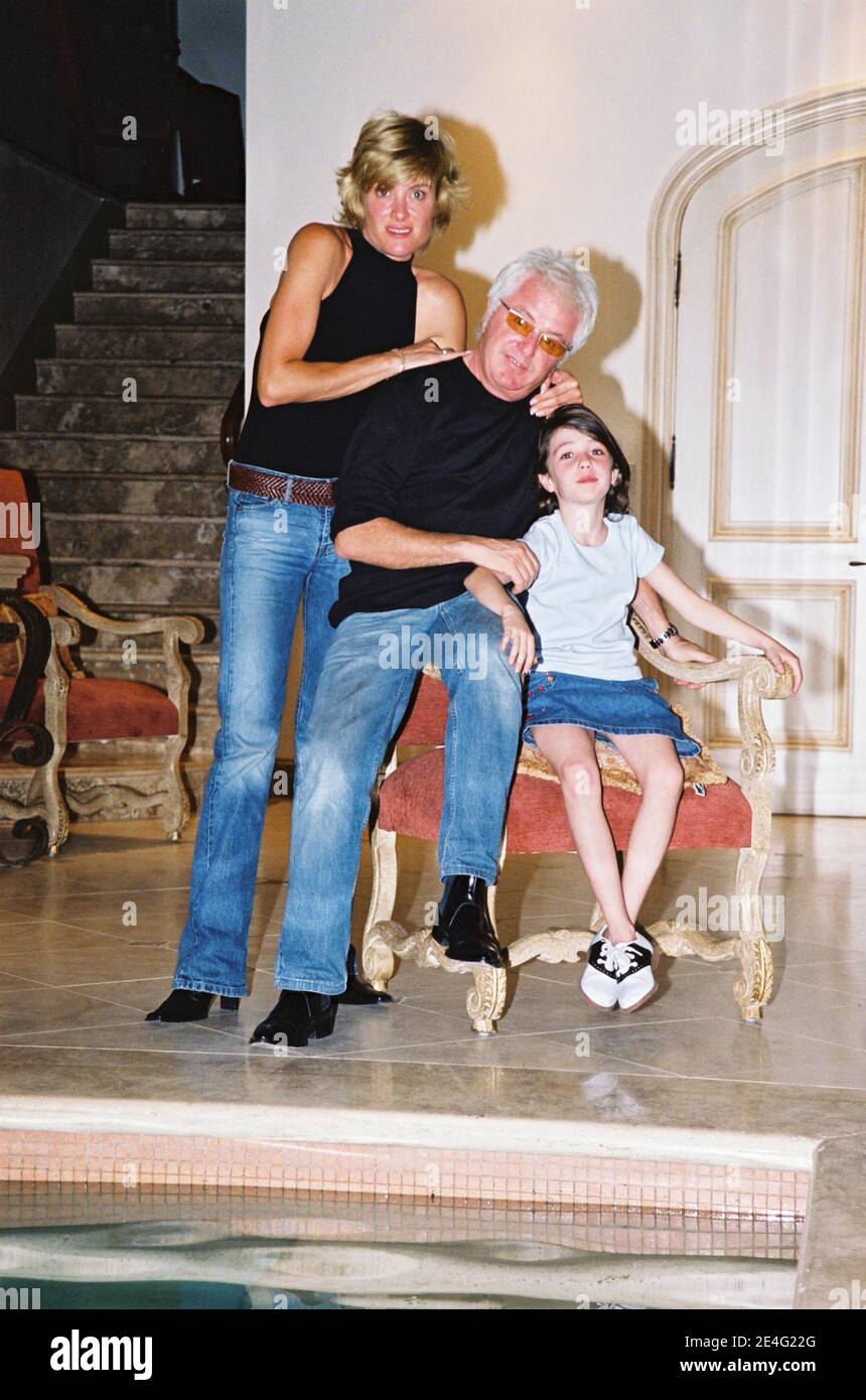 EXCLUSIVE. Marc Cerrone poses with his wife Jill and their daughter ...
