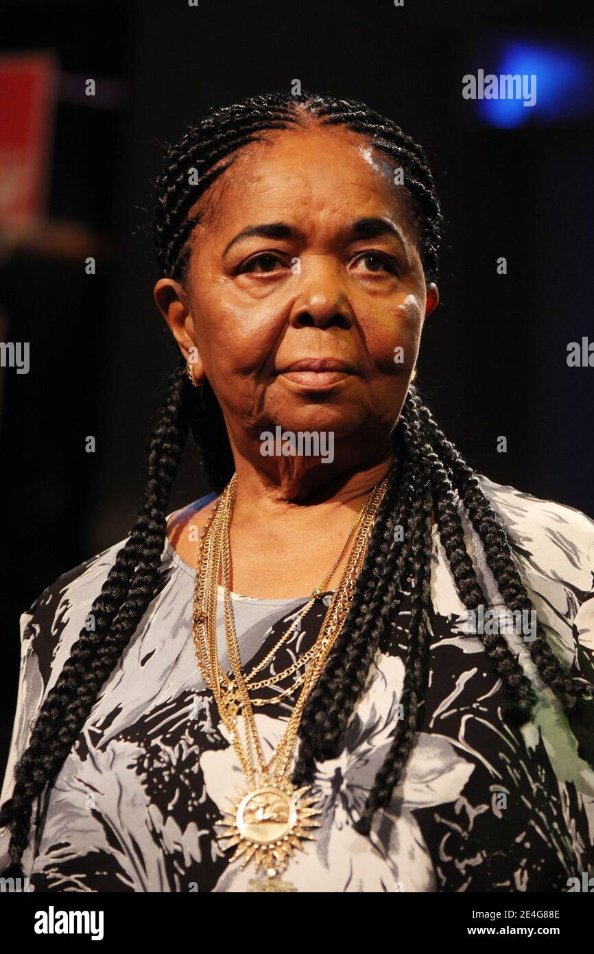 Singer Cesaria Evora, dubbed the "Barefoot Diva" for often performing ...