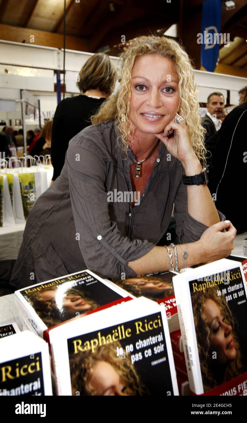 Ricci raphaelle hi-res stock photography and images - Alamy