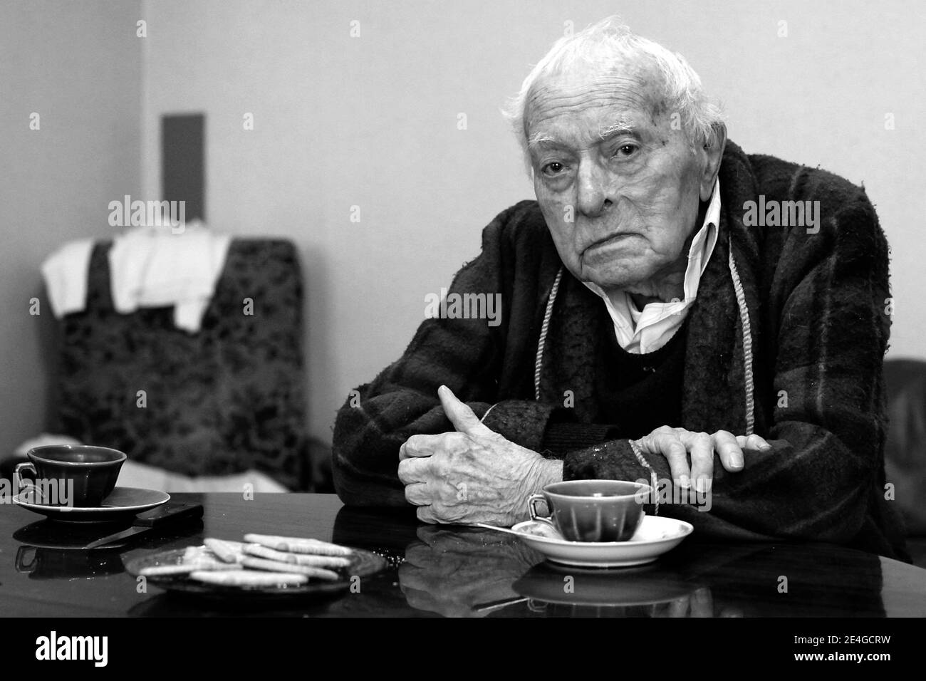 âge des années 70 Black and White Stock Photos & Images - Alamy