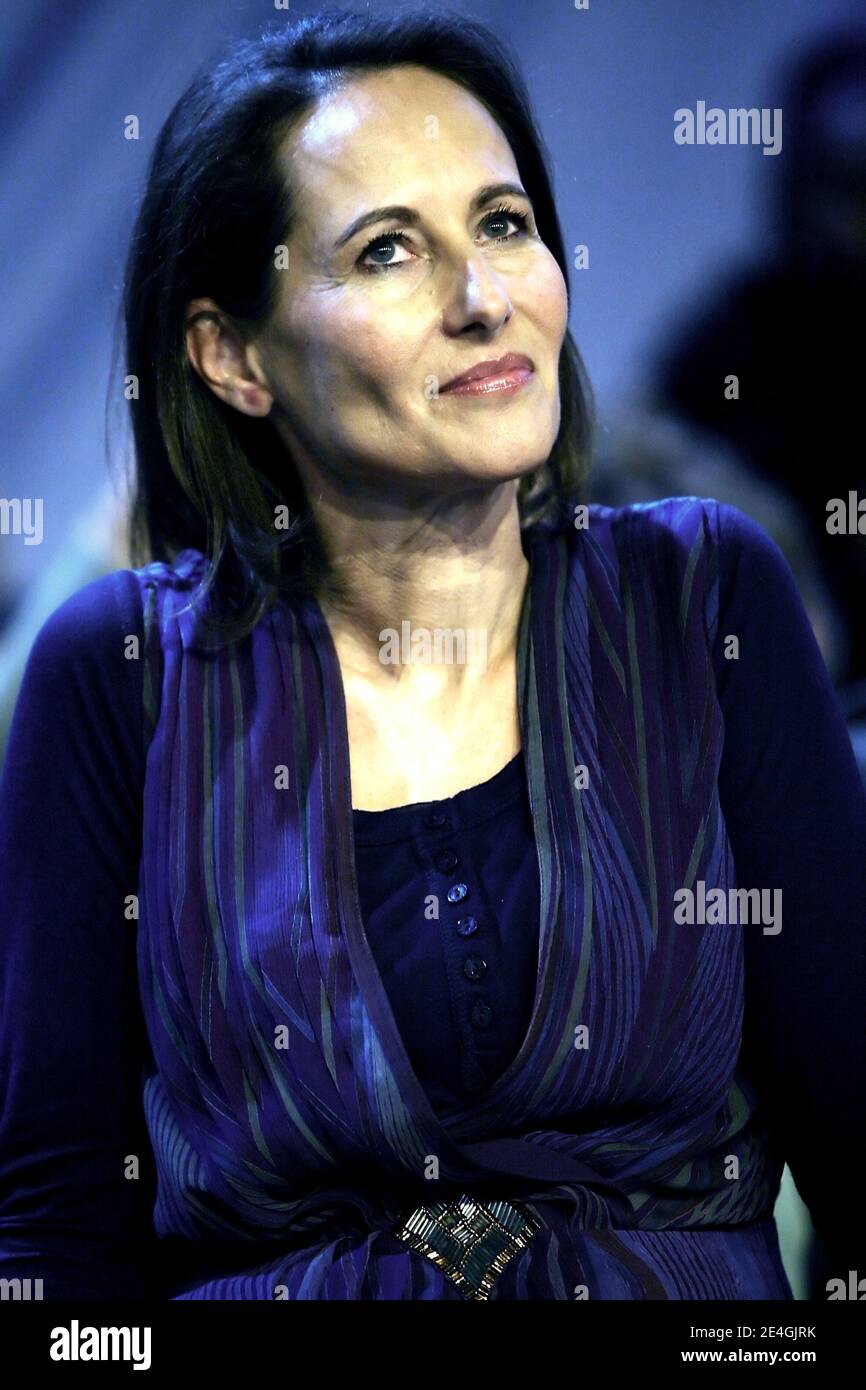 November 19th 2008 hi-res stock photography and images - Alamy