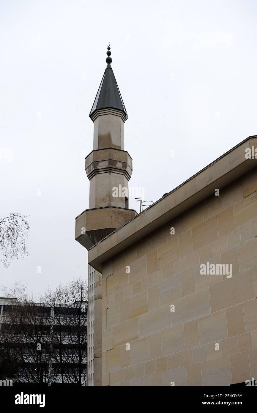 The minaret of the Geneva mosque pictured in the neighbourhood of Le ...