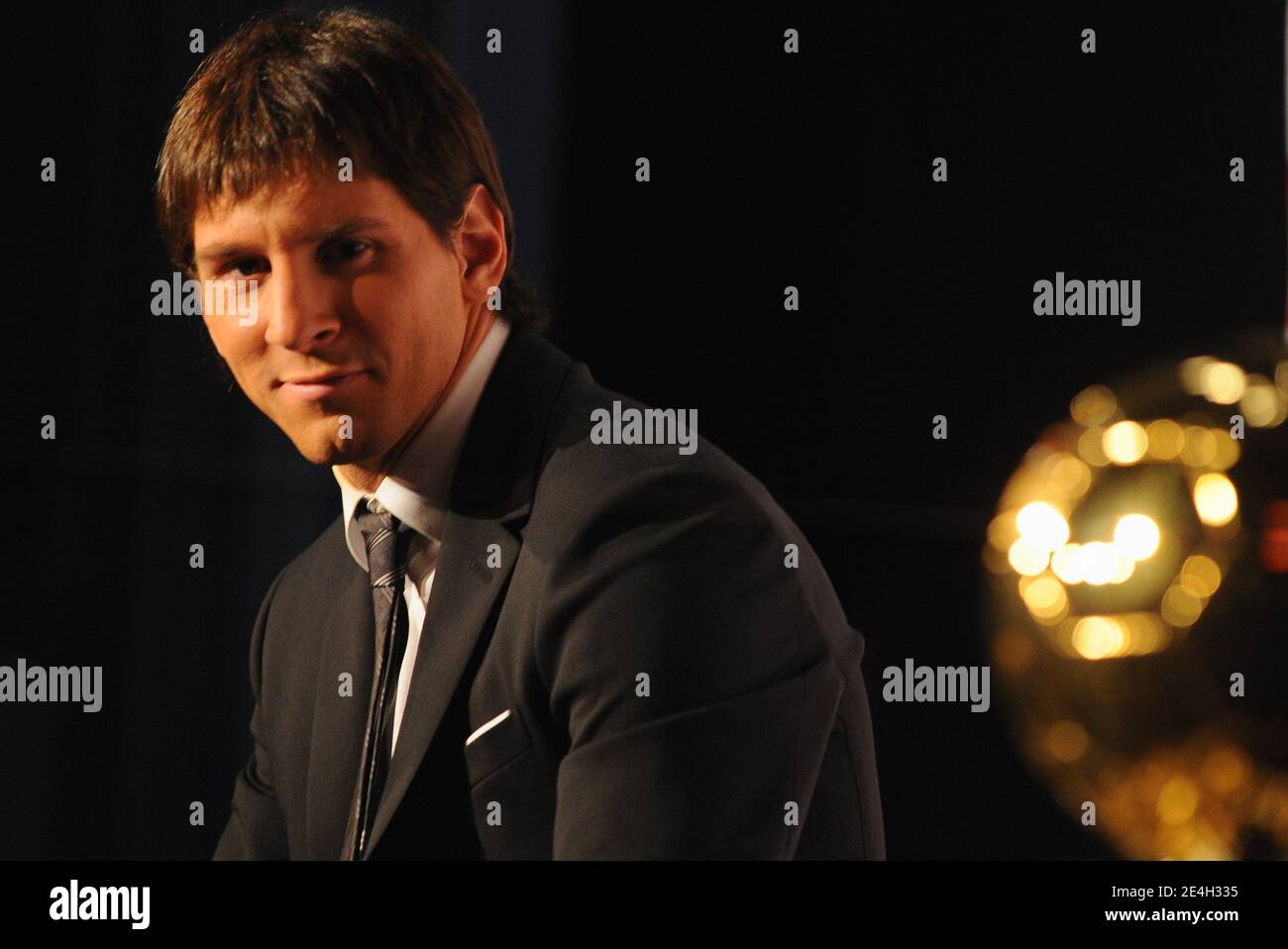 Lionel messi ballon d'or 2009 hi-res stock photography and images - Alamy