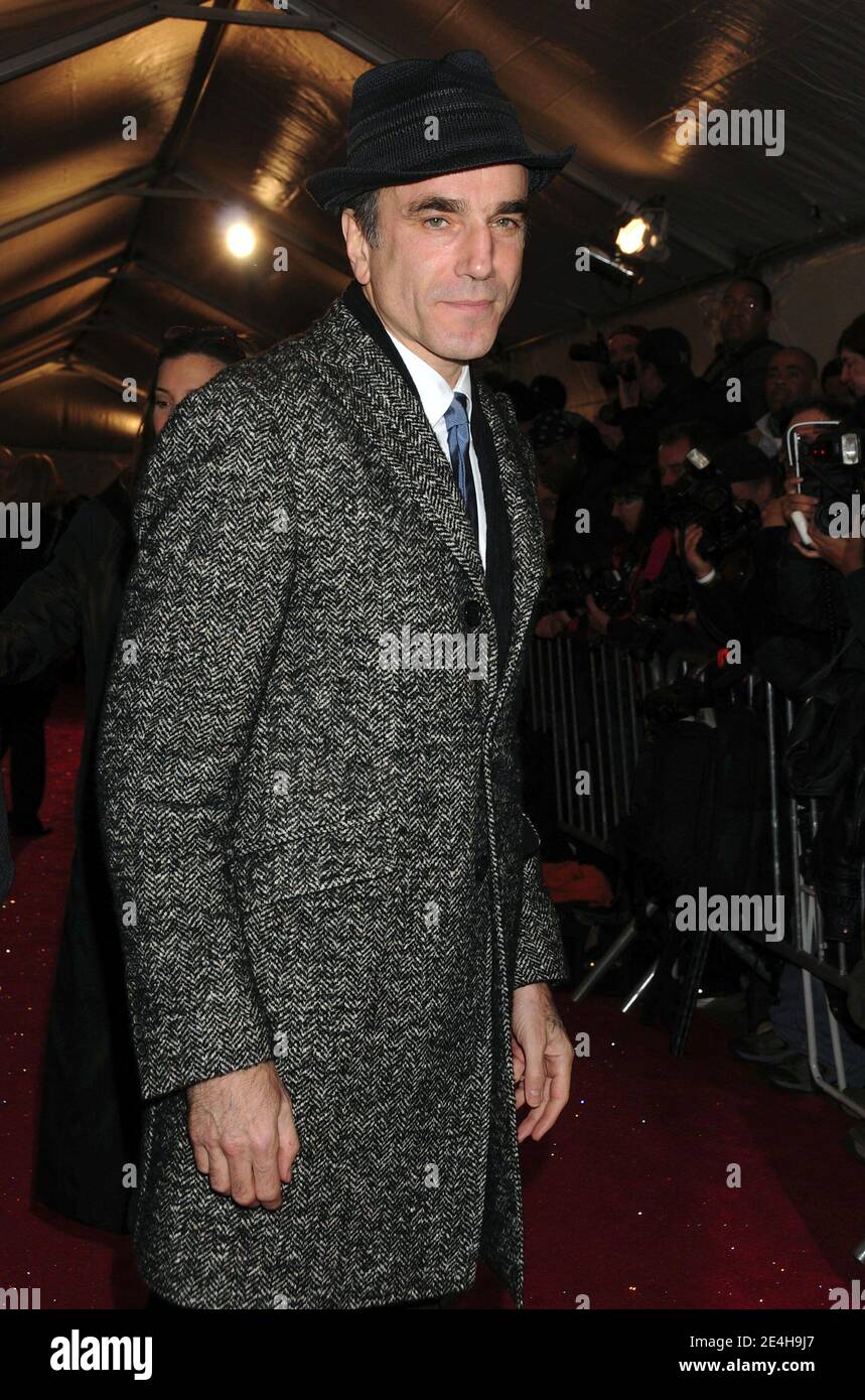 Daniel Day-Lewis arriving for the New York premiere of 'Nine' at the ...
