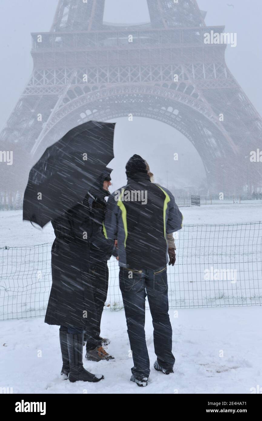 Illustration of Paris, France on December 17, 2009, after this year's ...