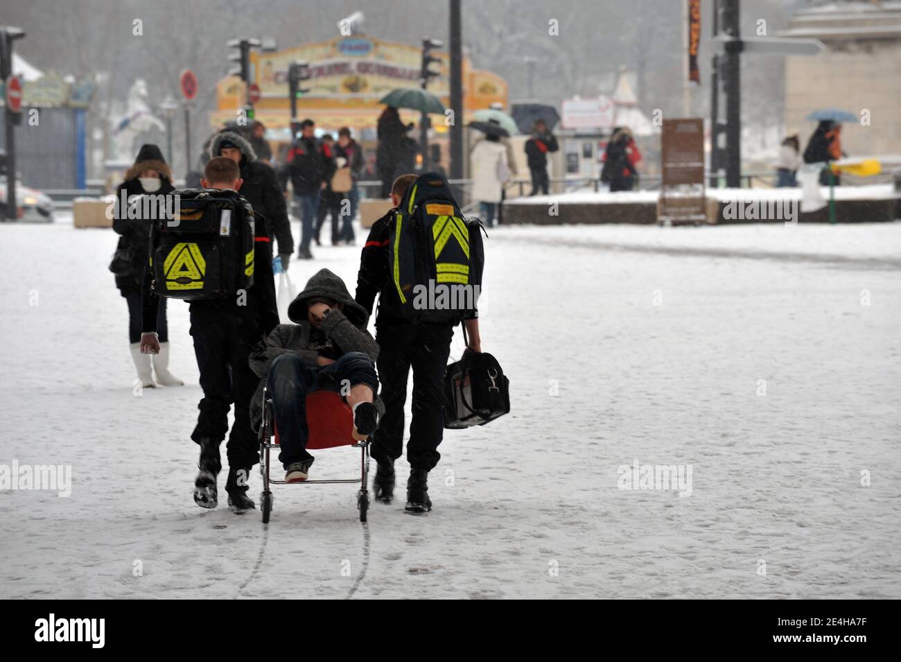 Illustration of Paris, France on December 17, 2009, after this year's ...