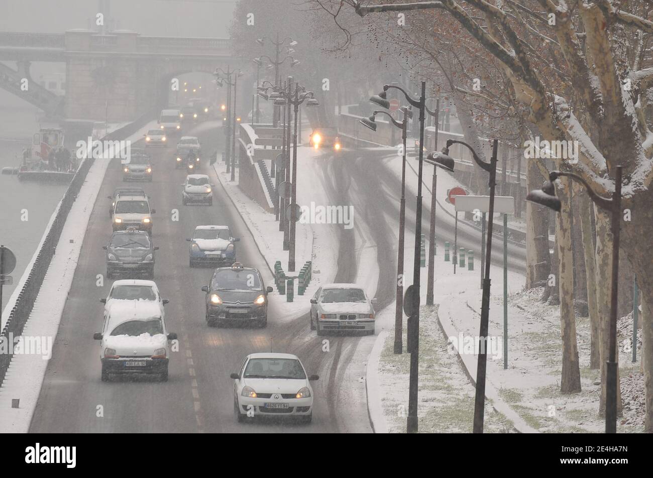 Illustration of Paris, France on December 17, 2009, after this year's ...