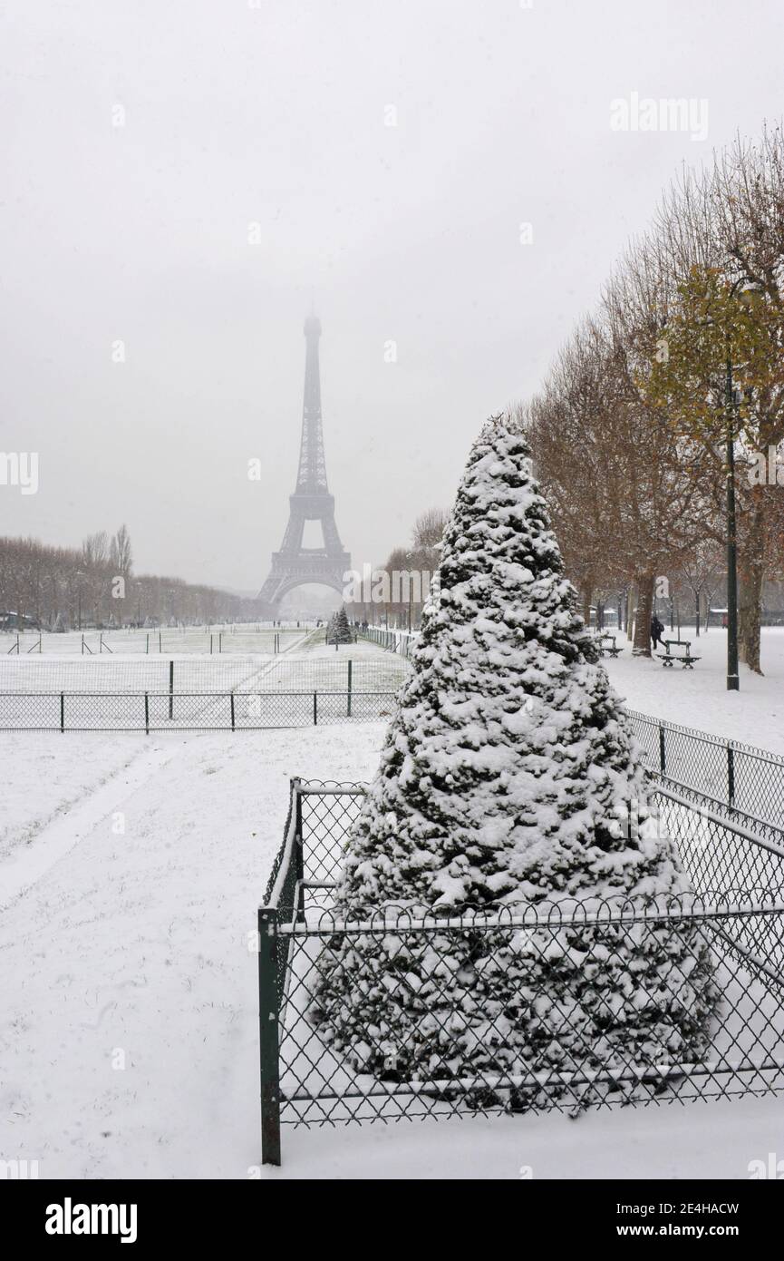 Illustration of Paris, France on December 17, 2009, after this year's ...