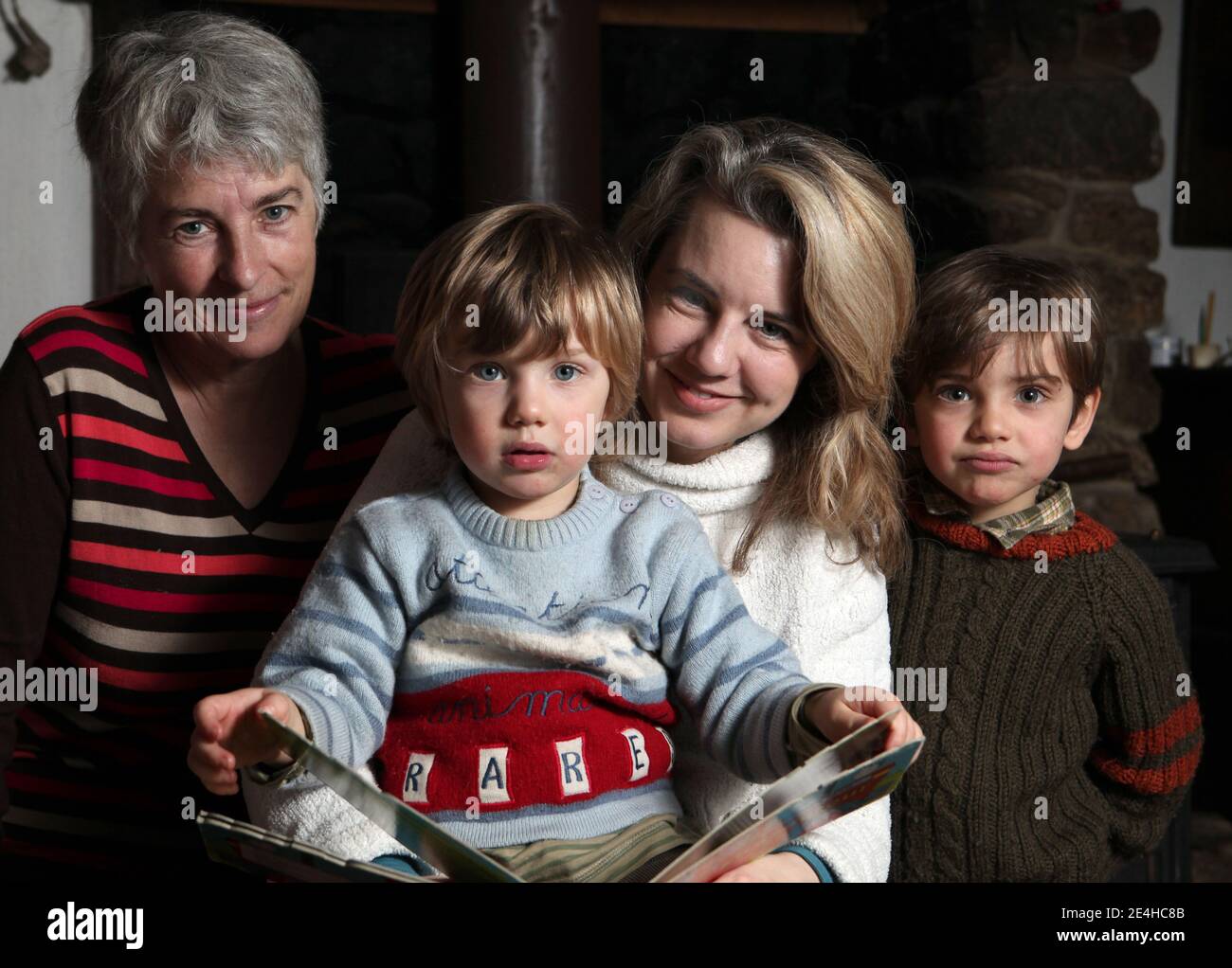 Parent fils hi-res stock photography and images - Alamy