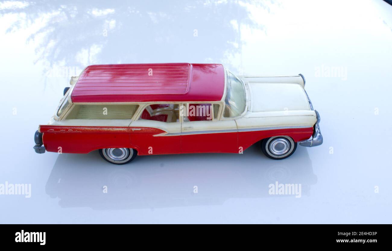 1959 ford station wagon hi-res stock photography and images - Alamy