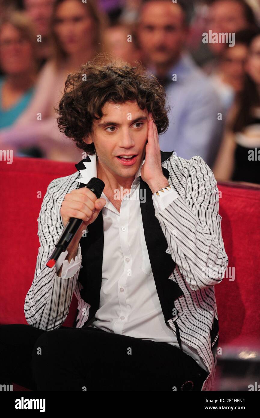 Mika lors de l'enregistrement de l'emission Vivement Dimanche a Paris ...