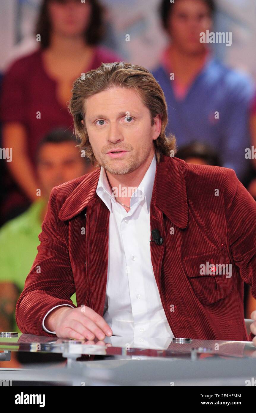 Emmanuel Petit at the taping of 'Stade 2' on November 15, 2009 in Paris ...