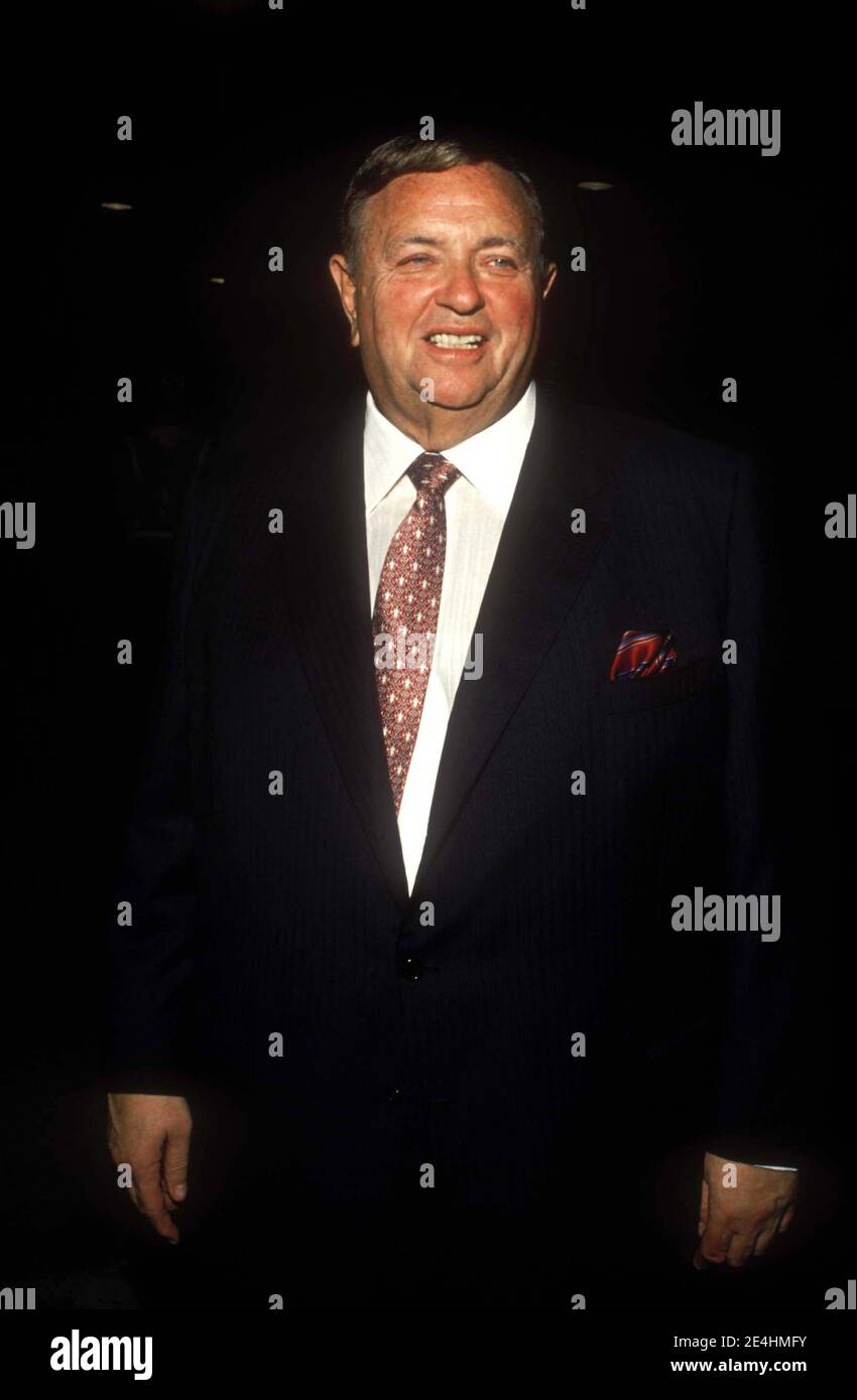 Marvin Davis 1988 Credit: Ralph Dominguez/MediaPunch Stock Photo - Alamy