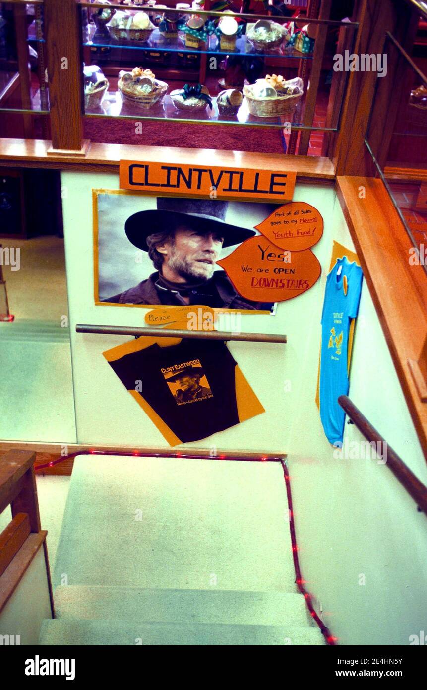 Clint Eastwood Restaurant 1987 Credit: Ralph Dominguez/MediaPunch Stock ...