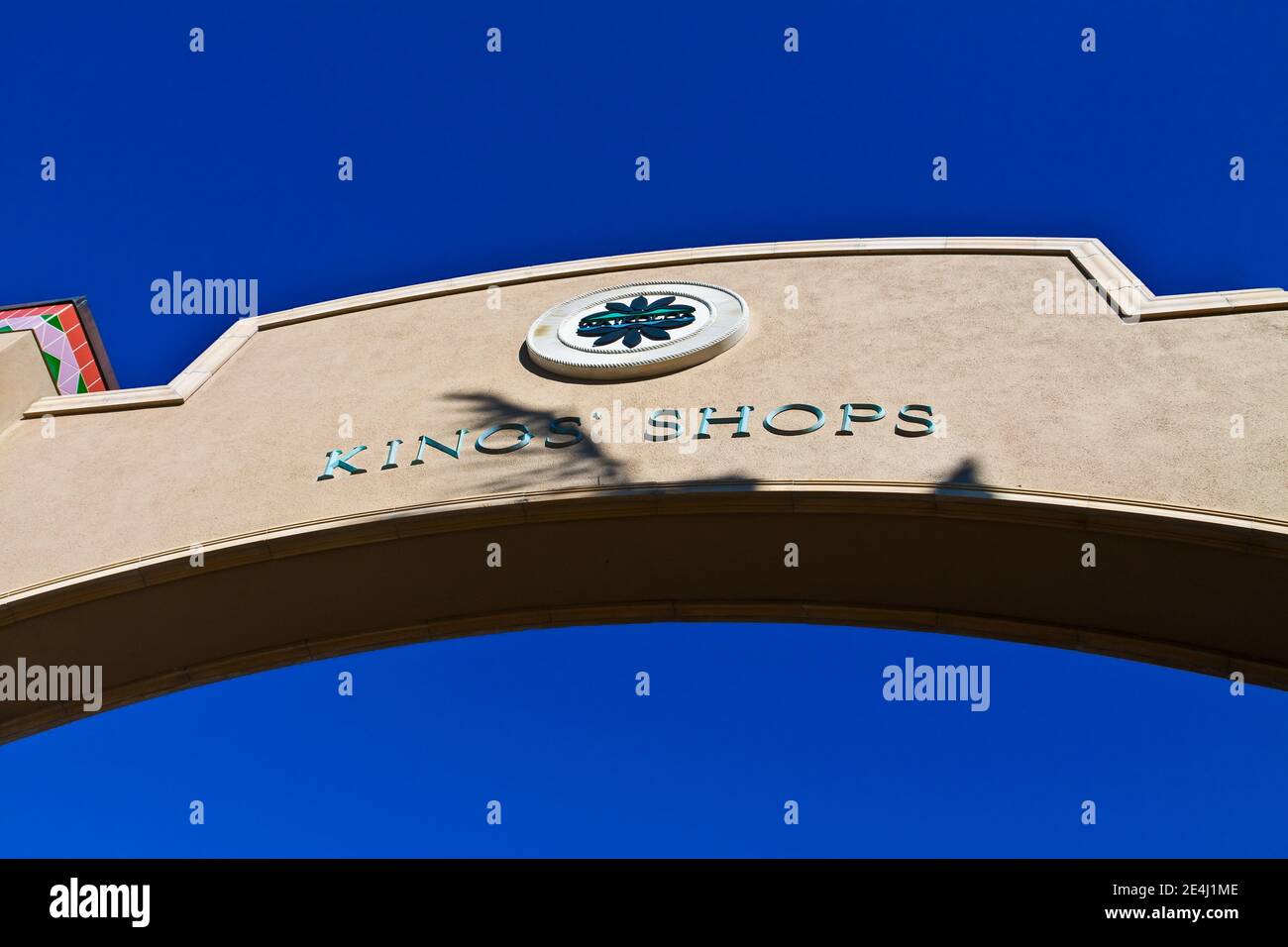 Entrance into The Kings Shops at Waikoloa Beach Resort, Waikoloa ...