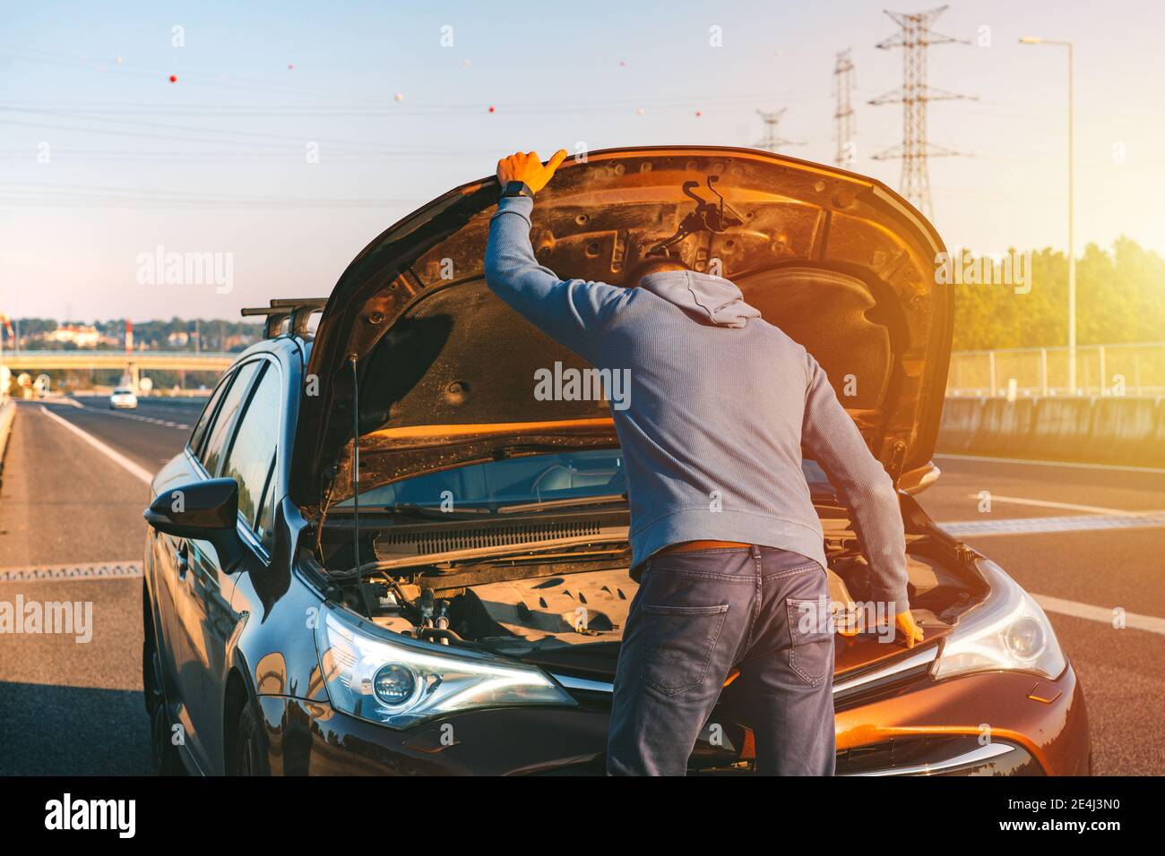 Car breakdown hood open man hi-res stock photography and images - Alamy