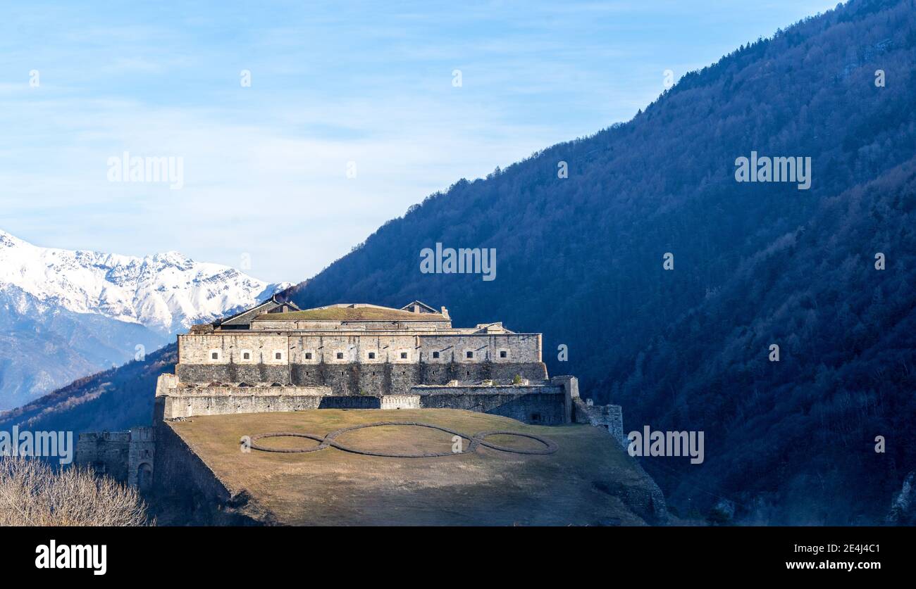 Medieval fortress wall towers view. Medieval fort landmark Stock Photo ...