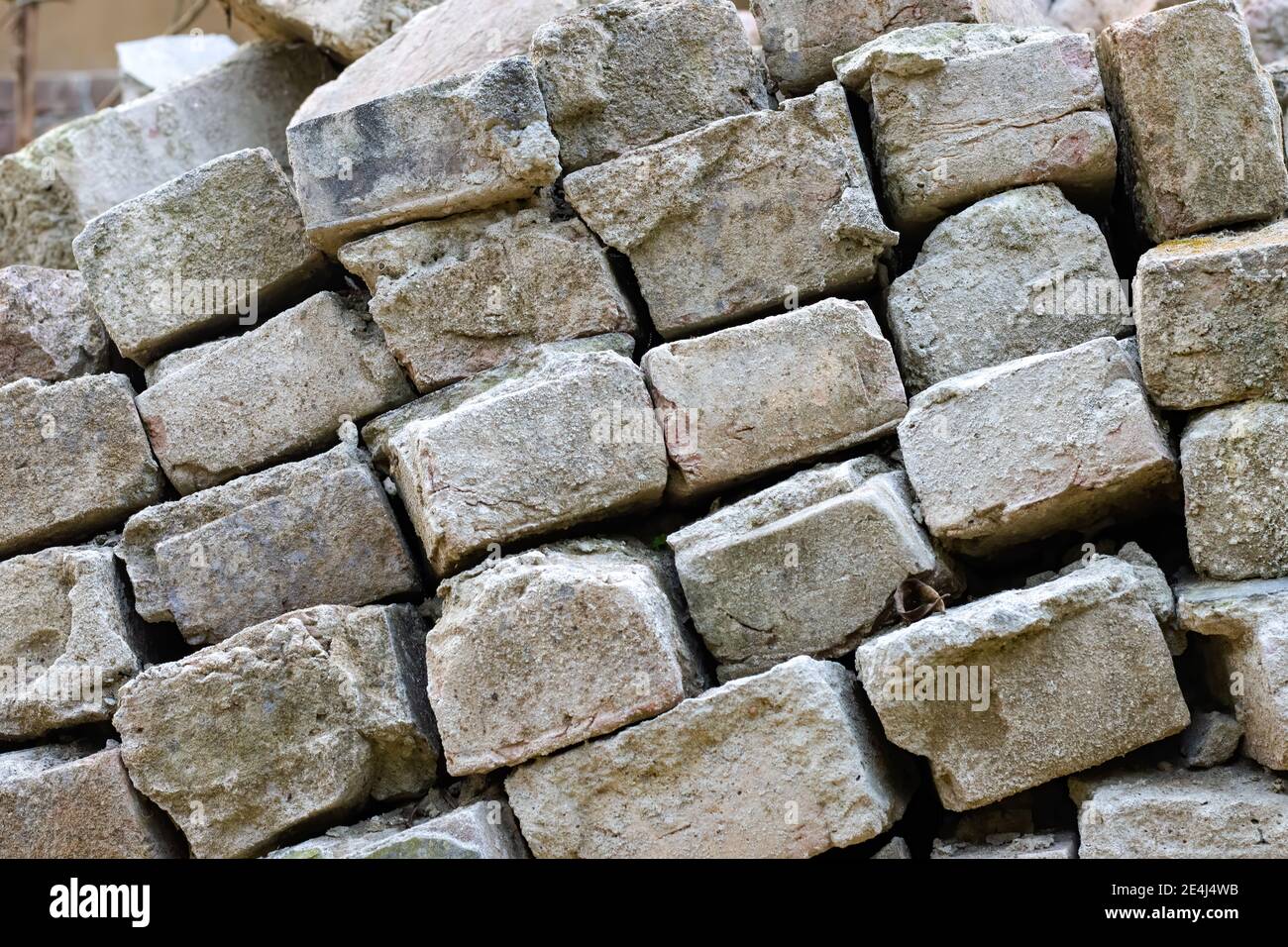 Rows of used old bricks close up Stock Photo - Alamy