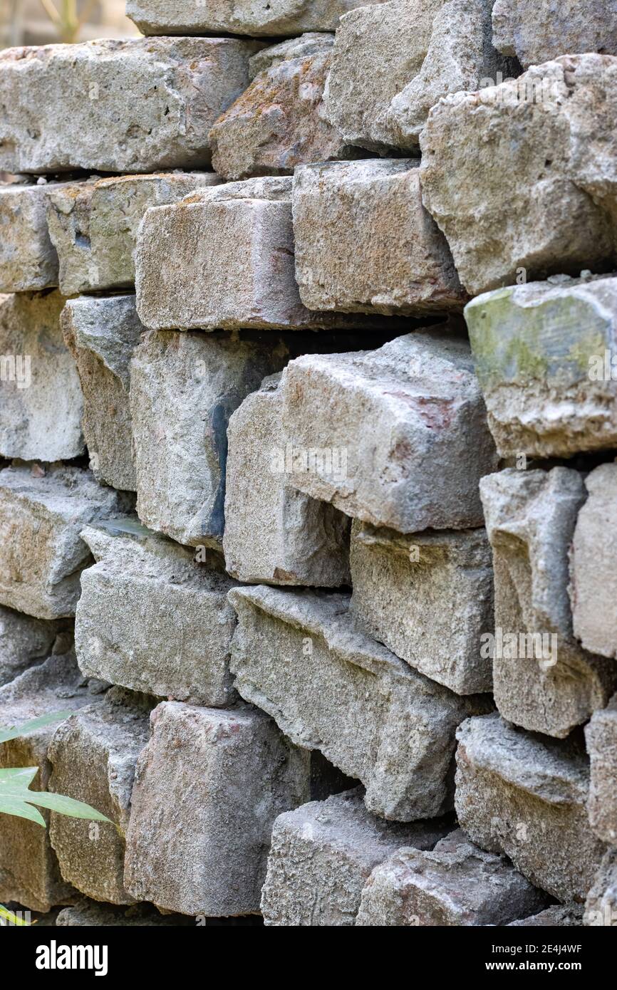 Used bricks hi-res stock photography and images - Alamy