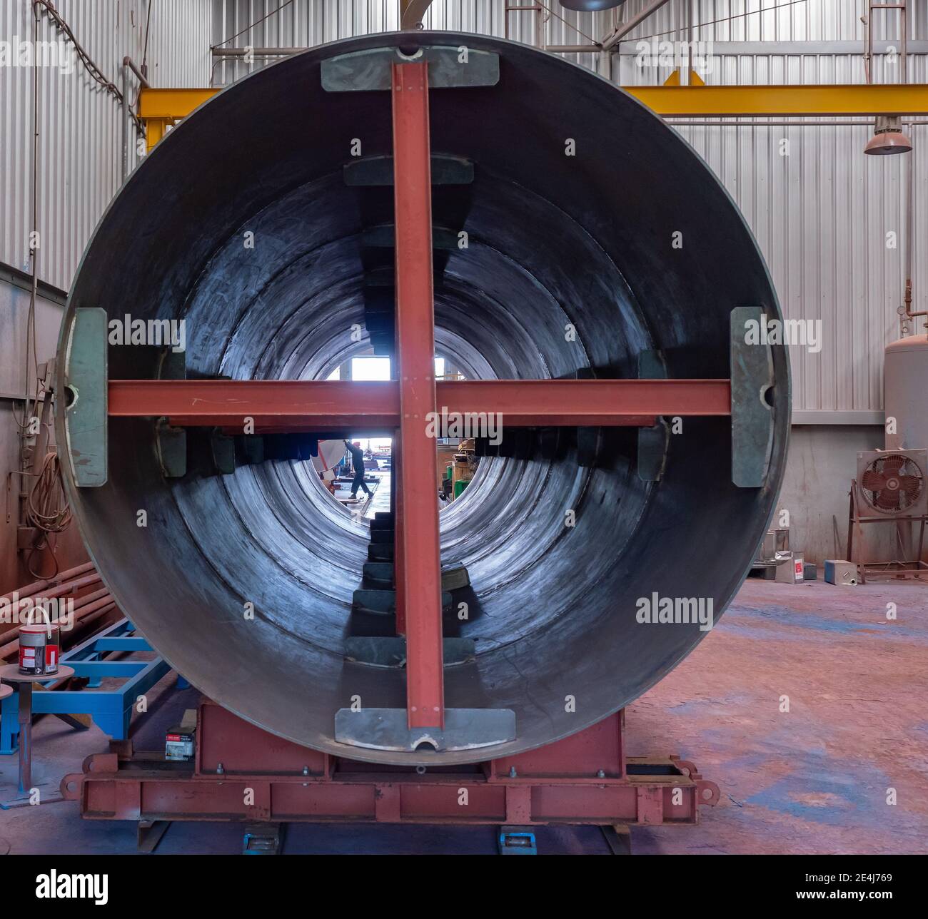 Shell manufacturing process hi-res stock photography and images - Alamy