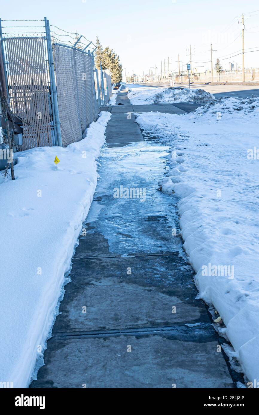 Pavement ice hi-res stock photography and images - Alamy