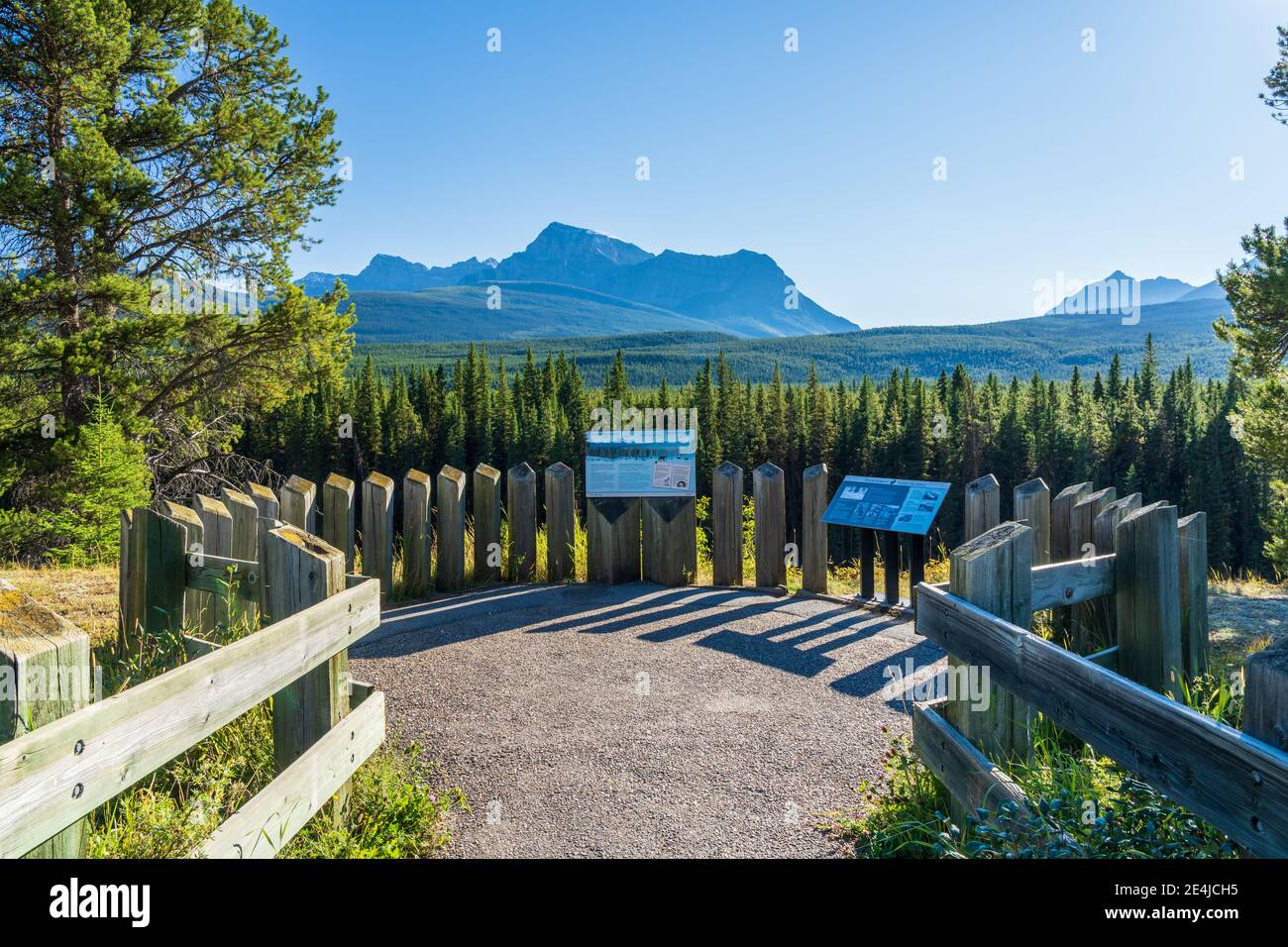Storm Mountain Viewpoint, Bow Valley Parkway, Banff National Park ...