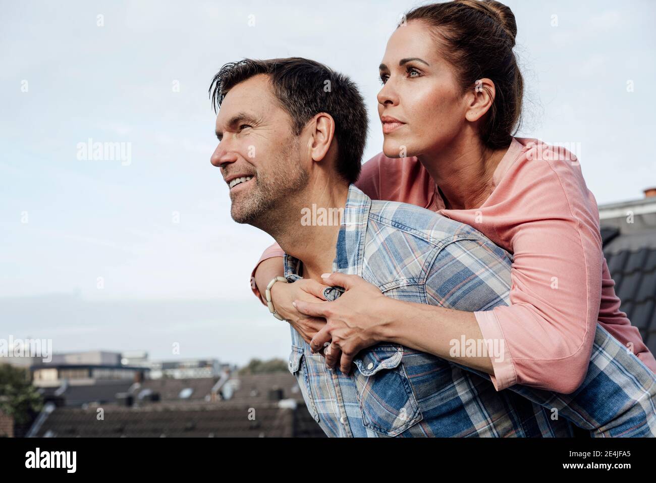 Man carrying woman hi-res stock photography and images - Alamy