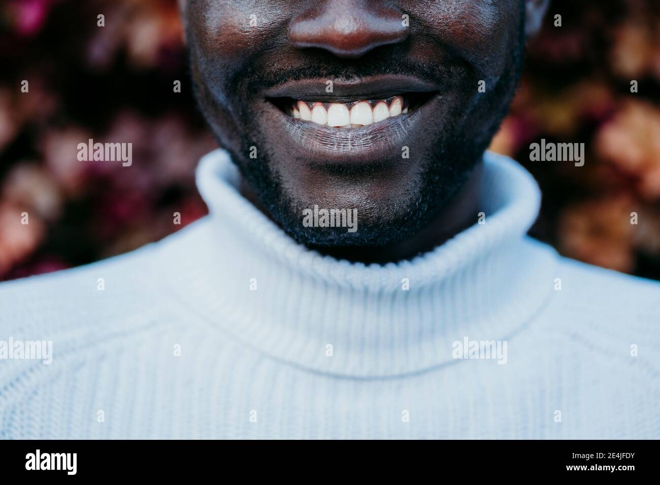 Smiling mouth close up man hi-res stock photography and images - Alamy