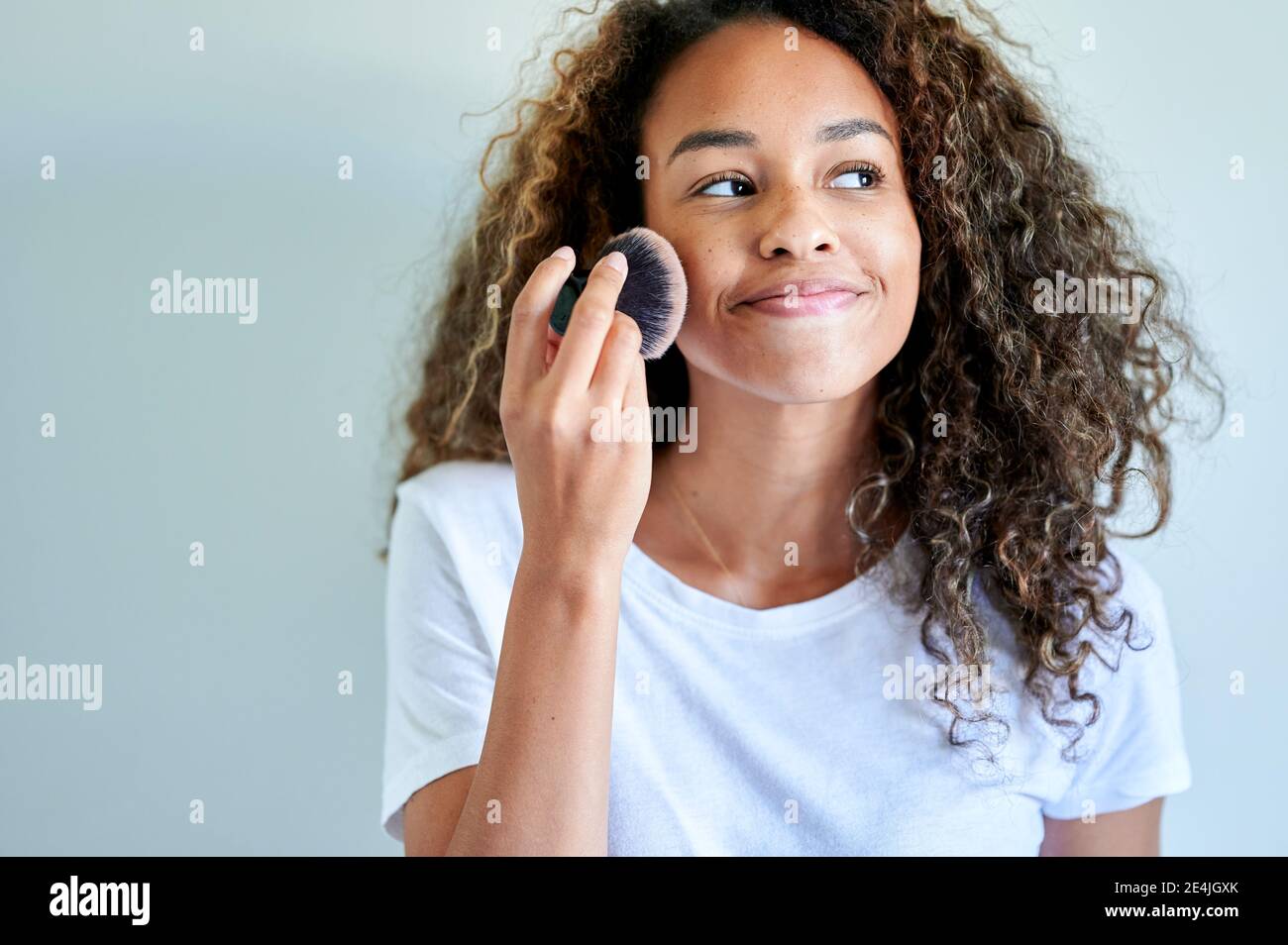 Person colour powder hi-res stock photography and images - Alamy