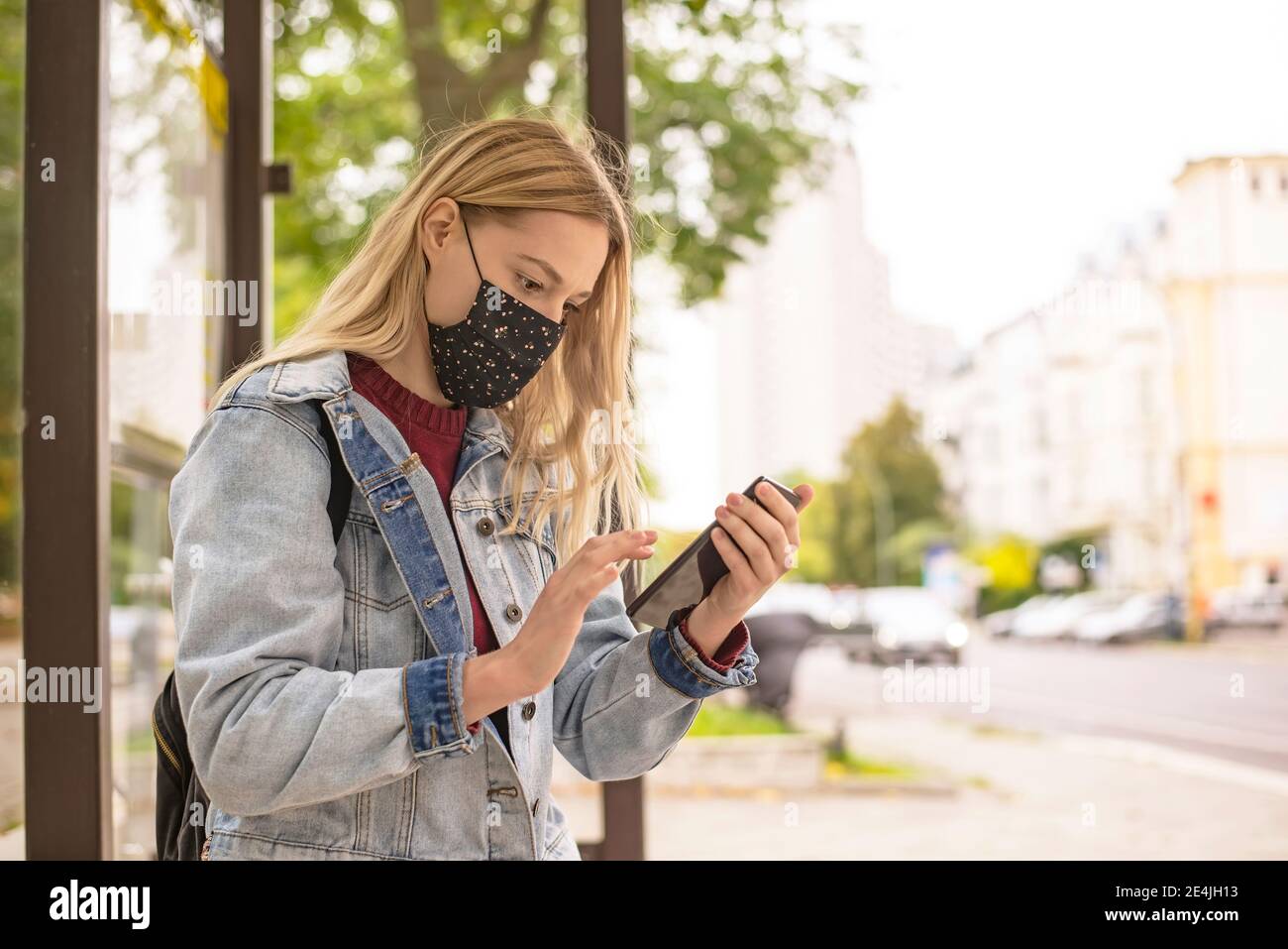 Stop using phone hi-res stock photography and images - Alamy