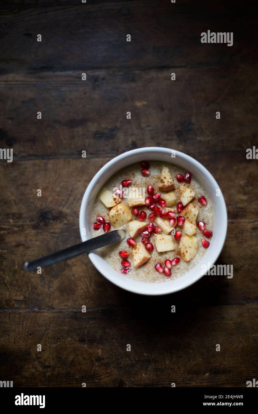 Porridge with fruits hi-res stock photography and images - Alamy