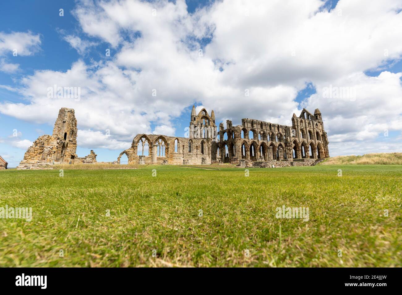 Whitby landscape hi-res stock photography and images - Alamy