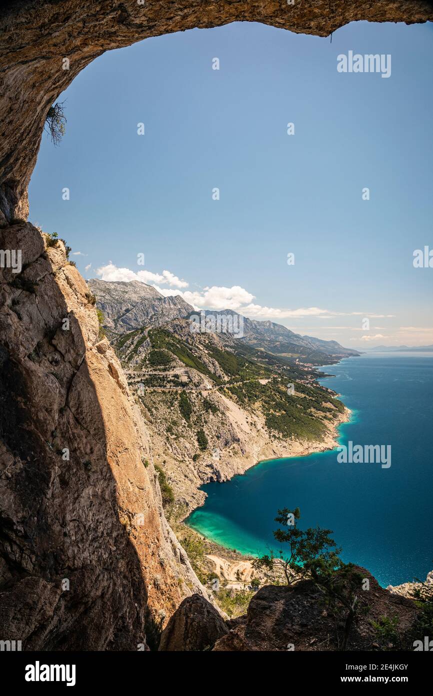 Foreground rock hi-res stock photography and images - Alamy