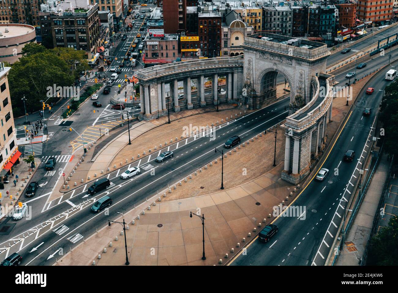 city road through arches Stock Photo - Alamy