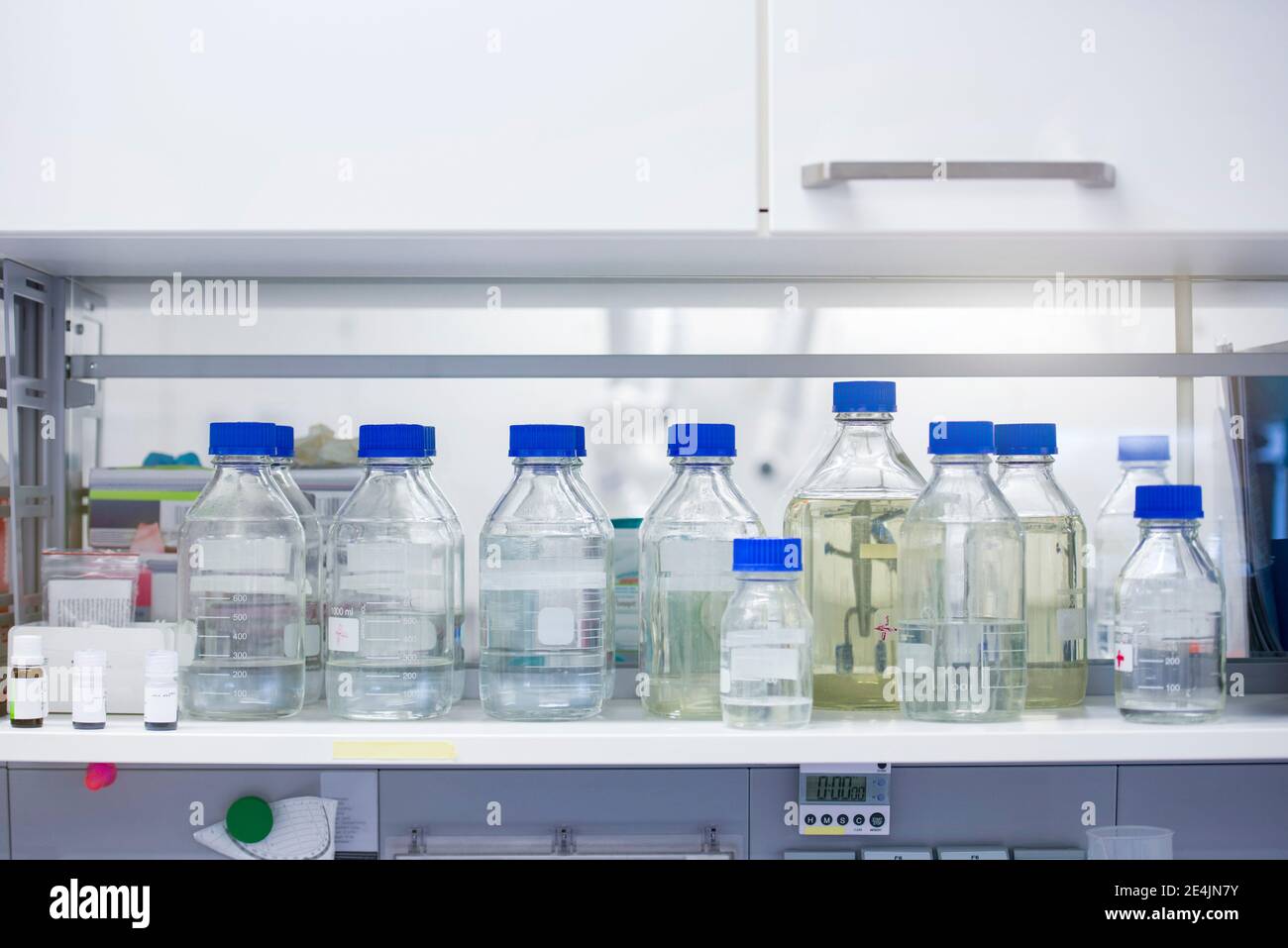 Glass bottles in laboratory hi-res stock photography and images - Alamy
