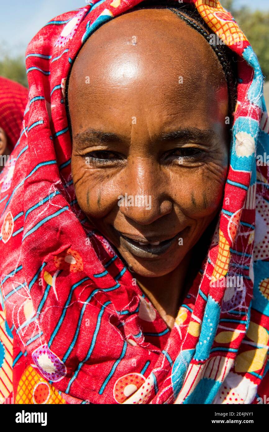 Colourful dressed woman hi-res stock photography and images - Alamy