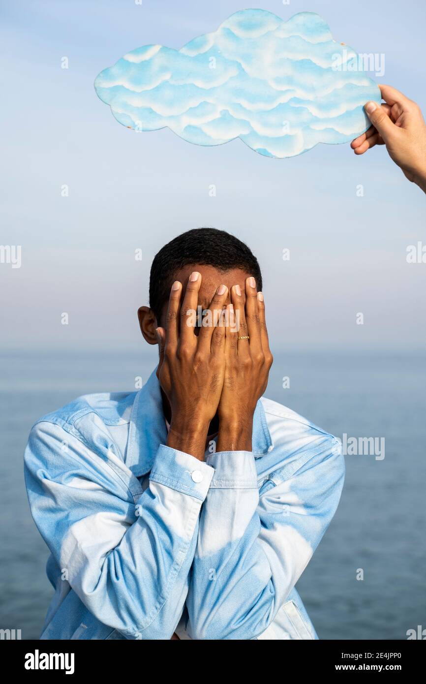 Distraught face hi-res stock photography and images - Alamy