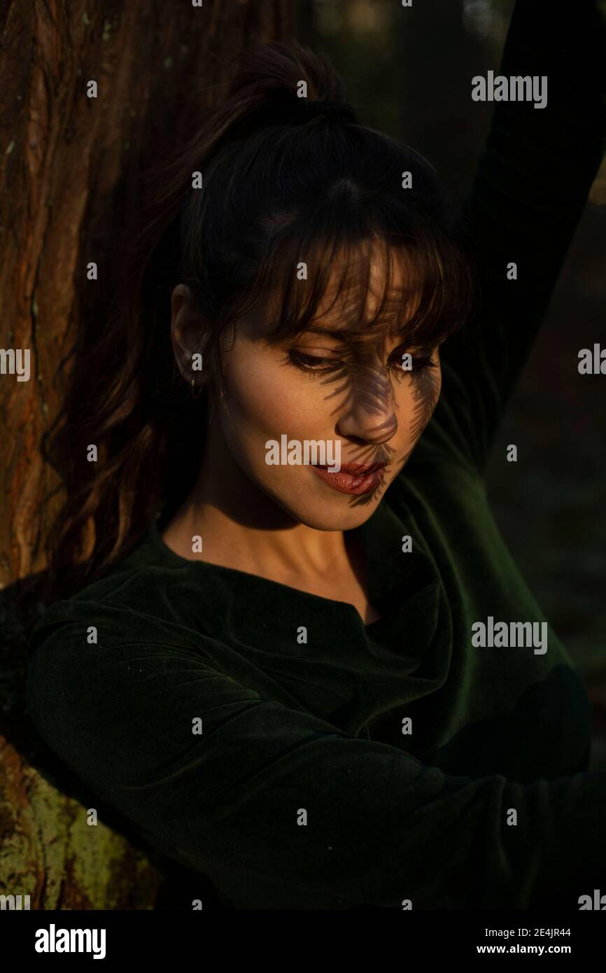 Sunlight shadow woman hi-res stock photography and images - Alamy